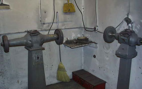 Ahlman's Metal Finishing